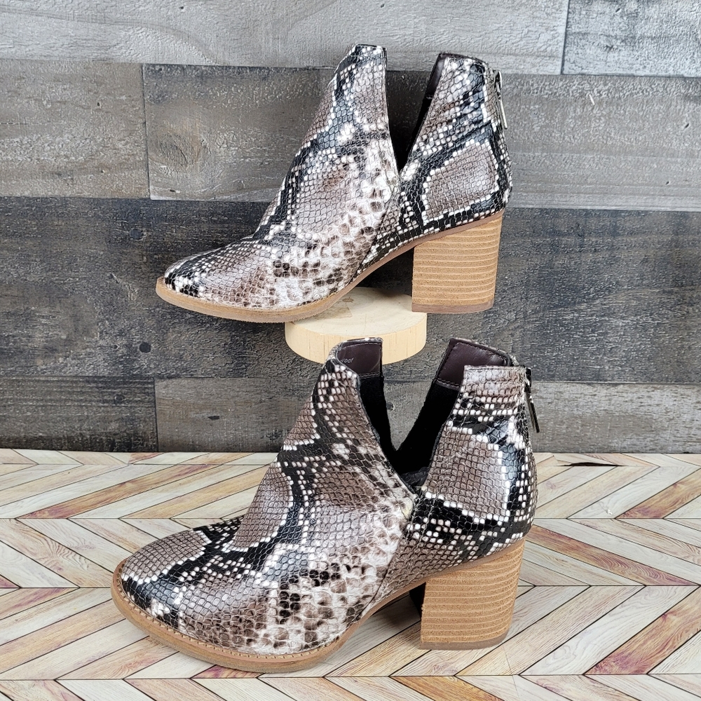 Aqua College Naomi Brown Snake Print Leather Waterpro… - Gem